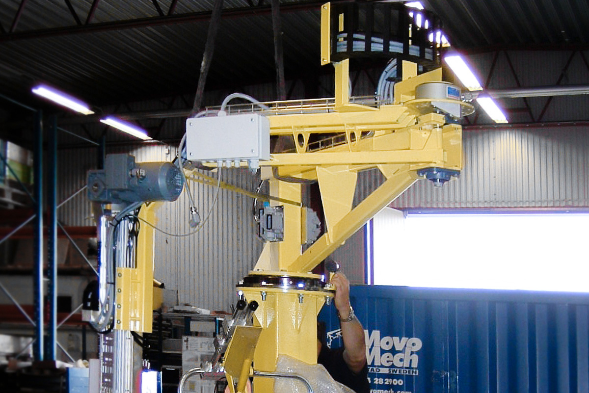 Bespoke industrial manipulators - Movomech